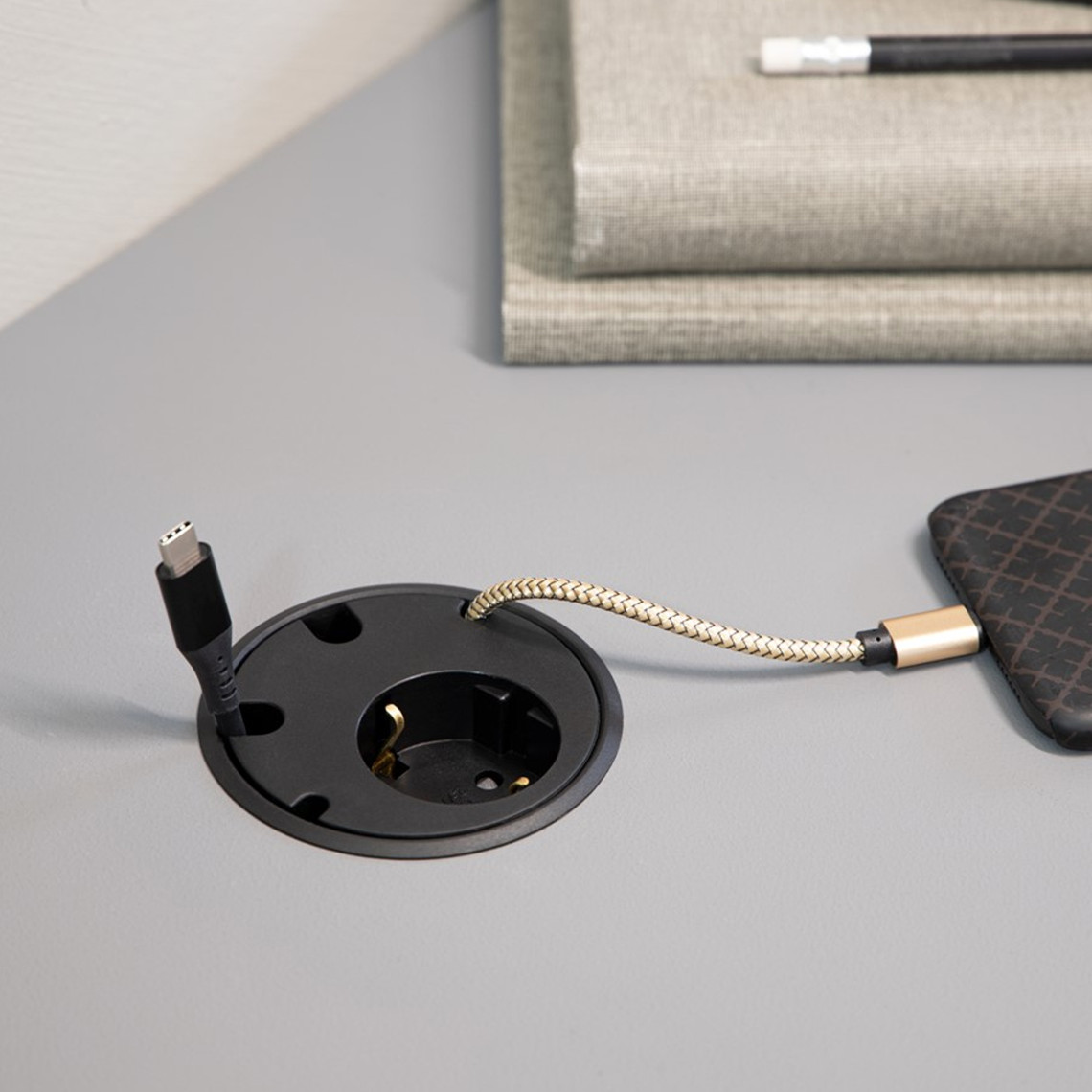 Einbausteckdose Powerdot 10 - Steckdose, 4 Kabelöffnungen