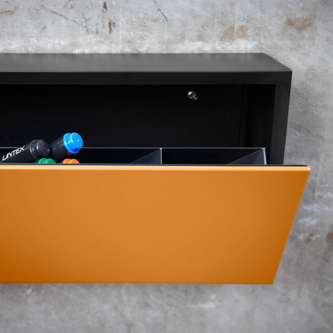 Mood Box | DPJ Workspace