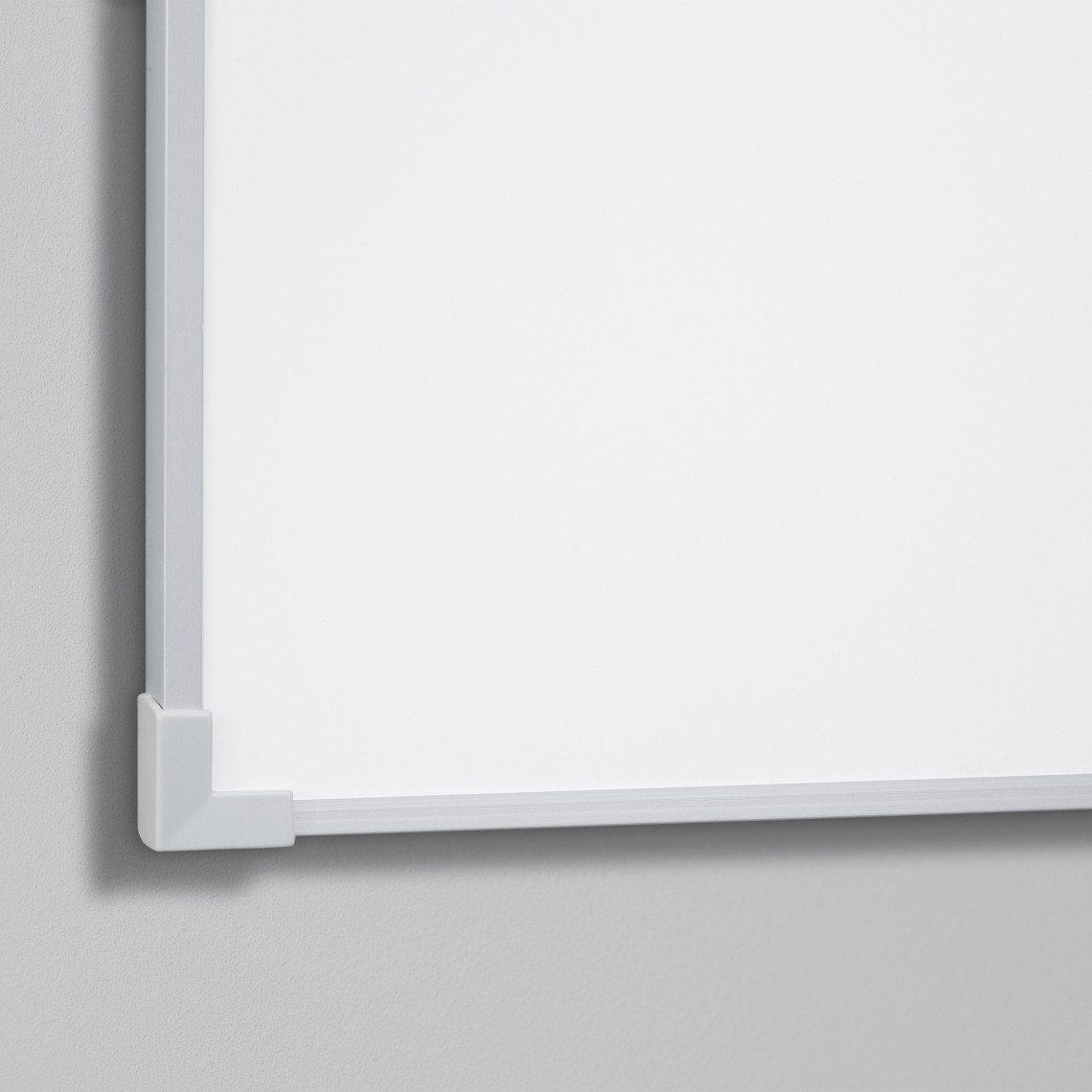 Tableau blanc mural Boarder - cadre aluminium, coins plastique